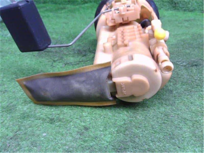[Used]Fuel Pump TOYOTA Voxy 2002 TA-AZR65G 2322128040 - BE FORWARD Auto ...