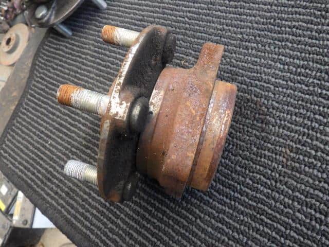 [Used]Front Wheel Hub SUBARU Exiga 2014 DBA-YAM 28373SC000 - BE FORWARD ...