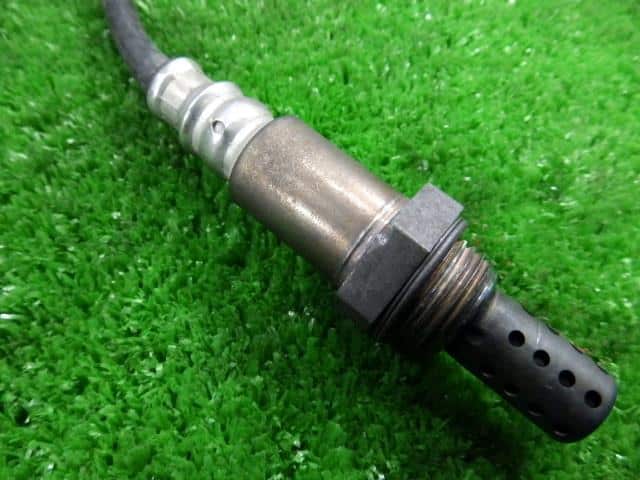 [Used]O2 Sensor TOYOTA Vitz 2009 DBA-KSP90 8946552350 - BE FORWARD Auto ...