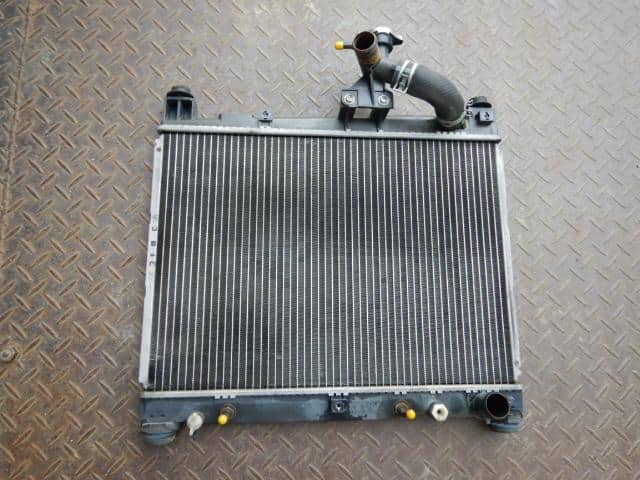 [Used]Radiator TOYOTA bB 2001 TA-NCP31 1640021090 - BE FORWARD Auto Parts