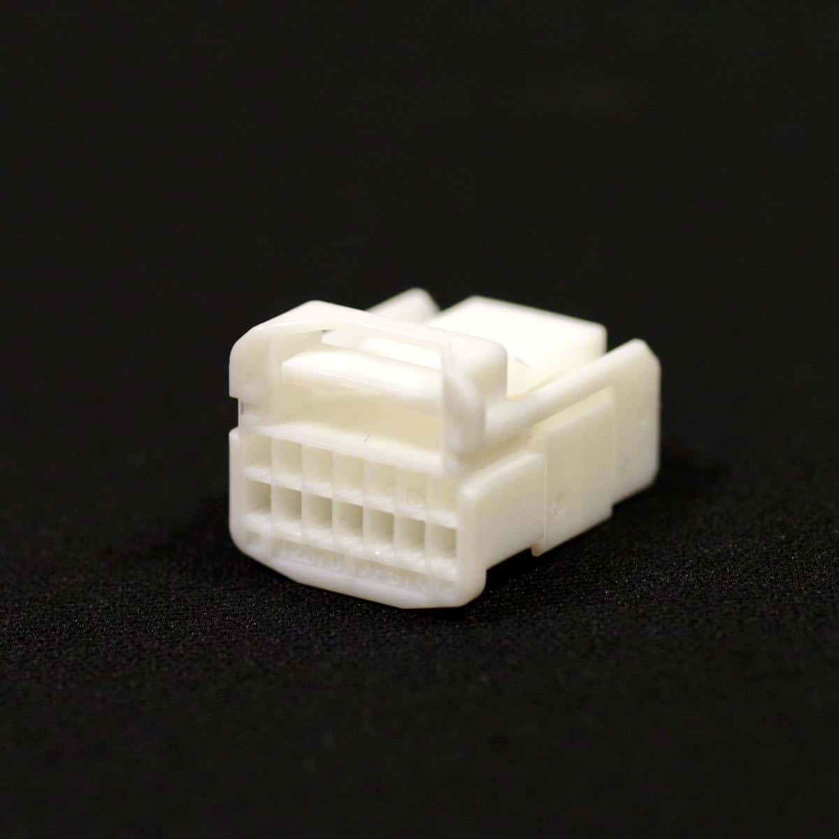 [Used]Toyota Genuine parts connector housing 90980-12370 non ...