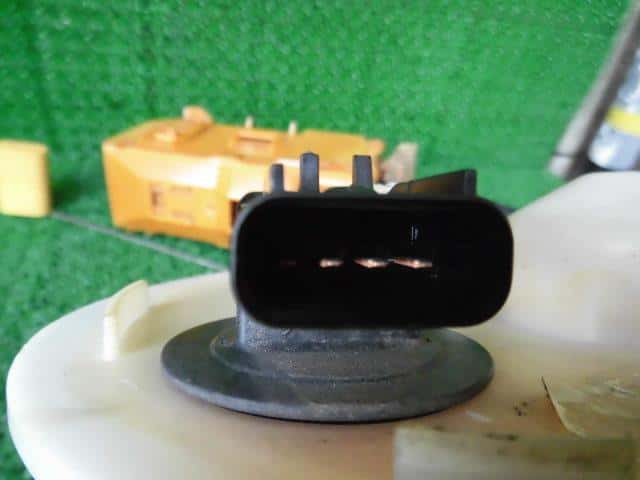 [Used]Fuel Pump CHRYSLER Jeep cherokee 2002 GH-KJ37 050828 AE - BE ...