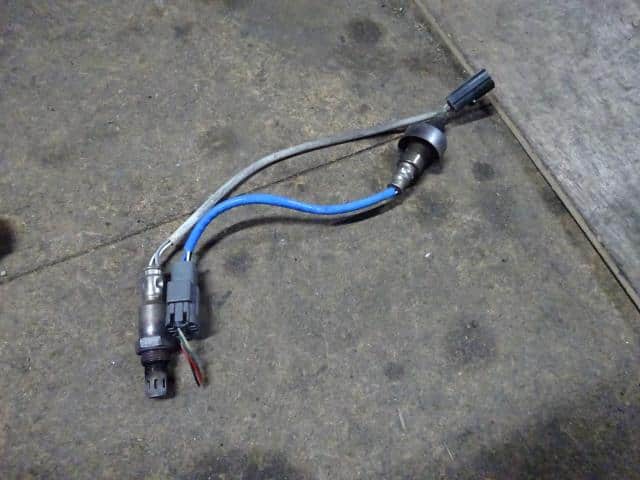 [Used]O2 Sensor NISSAN Tiida 2010 DBA-C11 22693ZW90A - BE FORWARD Auto ...