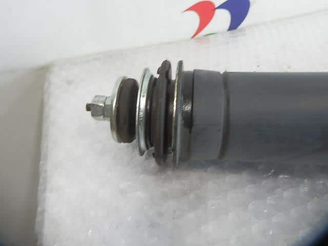 [Used]Rear Right Shock Absorber TOYOTA Corolla Axio 2015 DBA-NRE161 ...