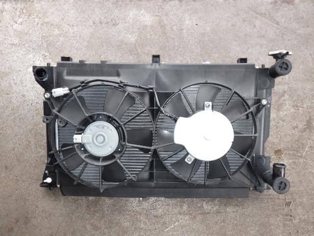 [Used]Radiator TOYOTA Avensis 2007 CBA-AZT250 164000H181 - BE FORWARD ...