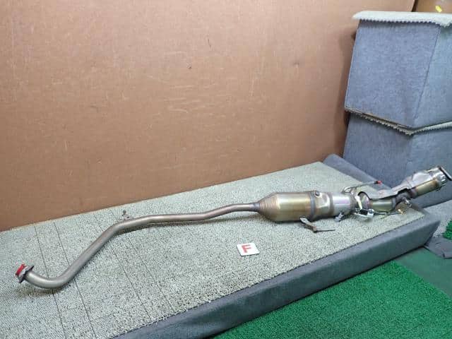 [Used]Front Exhaust Pipe TOYOTA Prius 2013 DLA-ZVW35 1741037300 - BE ...