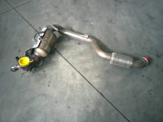 [Used]Catalyst MERCEDES-BENZ Benz a class 2013 DBA-176042 A2464900710 ...