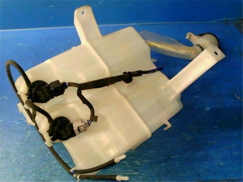 [Used]Windshield Washer Reservoir Tank TOYOTA Prius 2009 DAA-ZVW30 ...