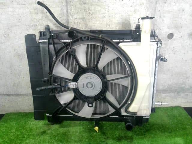 [Used]Radiator TOYOTA Corolla Fielder 2014 DBA-NZE161G 1640021270 - BE ...