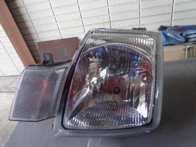 SUZUKI Alto 2005 GBD-HA24V Faro Sinistro P4800 [Usato] [PA65016153]