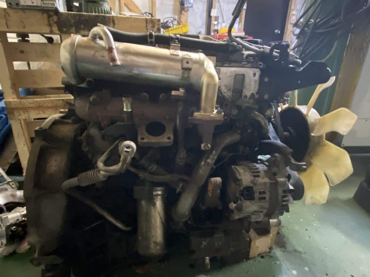 [Used]The elf Engine body - BE FORWARD Auto Parts