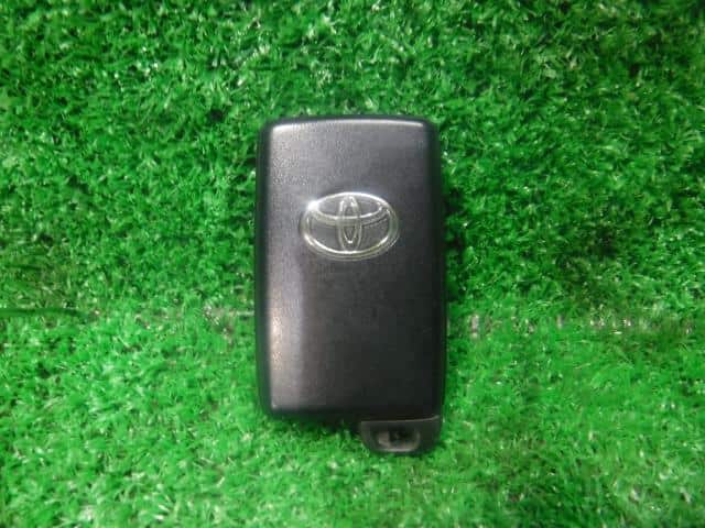 [Used]Keyless Entry Remote Control Key TOYOTA Corolla Fielder 2010 DBA ...