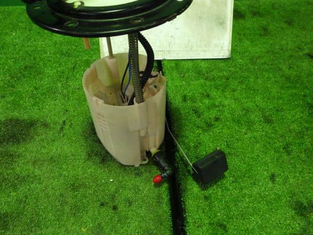 [Used]Fuel Pump SUZUKI Escudo 2006 CBA-TD54W 1510065842 - BE FORWARD ...