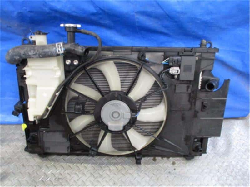 [Used]Radiator TOYOTA Corolla Fielder 2014 DAA-NKE165G 1640021330 - BE ...