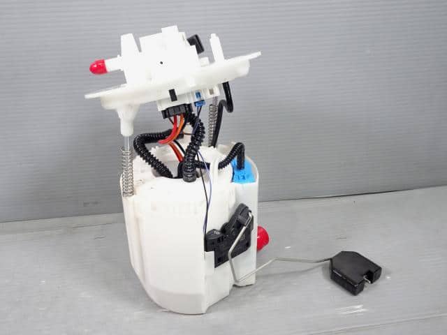[Used]Fuel Pump MERCEDES-BENZ Benz c class 2017 RBA-205242 A2054704900 ...
