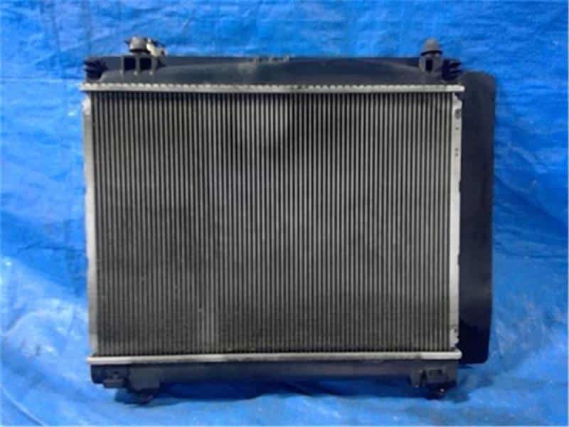 [Used]Radiator TOYOTA Probox Van 2016 DBE-NCP160V 1640021381 - BE ...