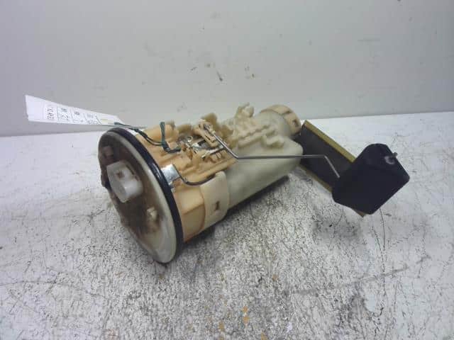[Used]Fuel Pump TOYOTA Voxy 2004 CBA-AZR60G 2322128290 - BE FORWARD ...