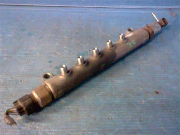 [Used]Common Rail TOYOTA Hiace Van 2009 ADF-KDH206V 2381030110 - BE ...