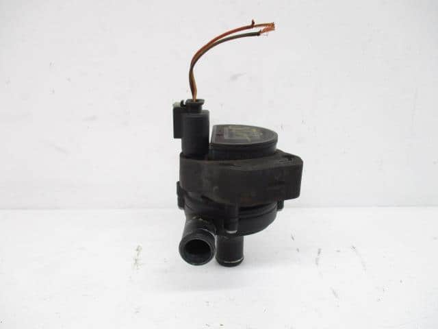 [Used]Water Pump MERCEDES-BENZ Benz b class 2015 DBA-246246 A0525453826 ...
