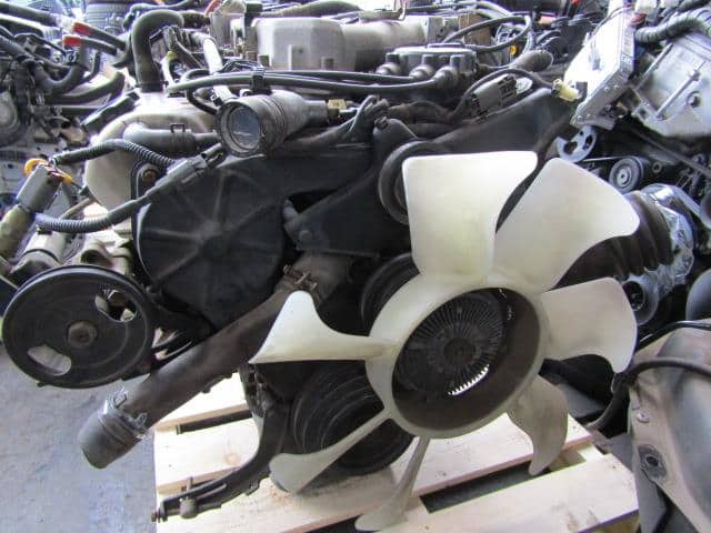 [Used]VG20E Engine NISSAN Cedric 1993 E-Y31 101020P000 - BE FORWARD ...