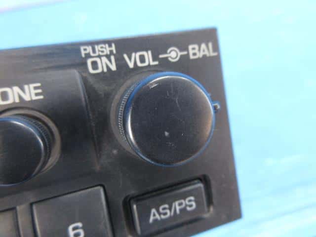 [Used]Radio Mitsubishi Fuso 1996 KC-FG638E MC858589 - BE FORWARD Auto Parts