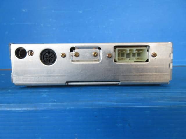 [Used]Radio Mitsubishi Fuso 1996 KC-FG638E MC858589 - BE FORWARD Auto Parts