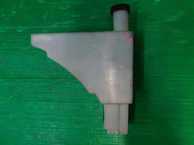 [Used]Coolant Tank NISSAN JUKE 2013 DBA-YF15 217101FA0A - BE FORWARD ...
