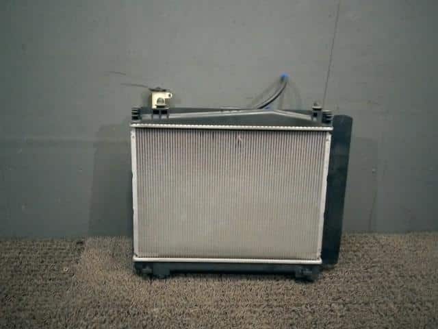 [Used]Radiator TOYOTA Ractis 2011 DBA-NCP120 3040052240 - BE FORWARD ...