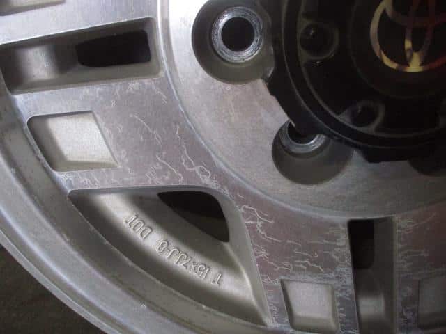[Used]Wheel TOYOTA Hilux Surf 1995 KD-KZN130W 4261135070 - BE FORWARD ...