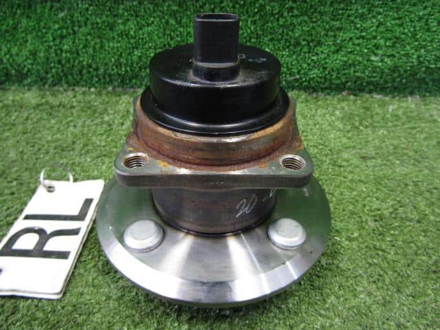 [Used]Rear Wheel Hub TOYOTA Corolla Spacio 2004 UA-NZE121N 4245013010 ...