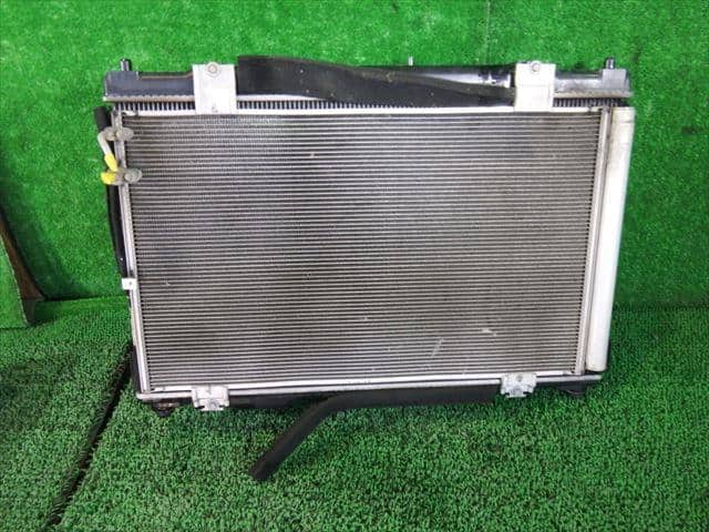 [Used]Radiator TOYOTA Crown 2005 DBA-GRS182 1640031361 - BE FORWARD ...
