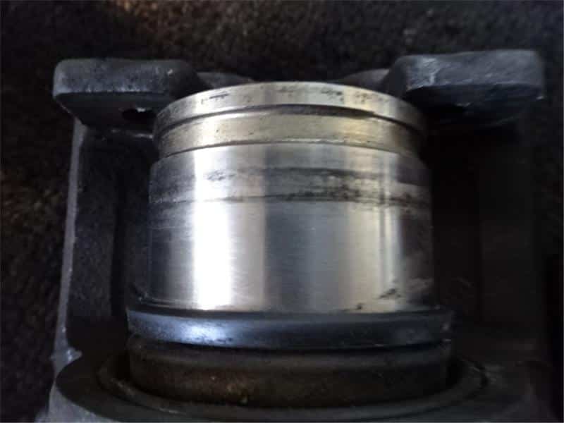 [Used]Front Right Brake Caliper MITSUBISHI Minicab Truck 2004 LE-U62T ...