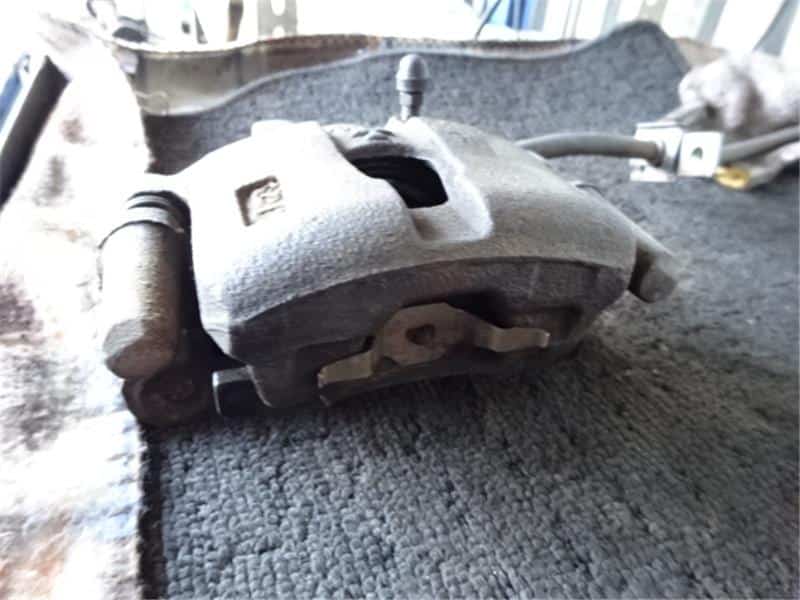 [Used]Front Right Brake Caliper MITSUBISHI Minicab Truck 2004 LE-U62T ...