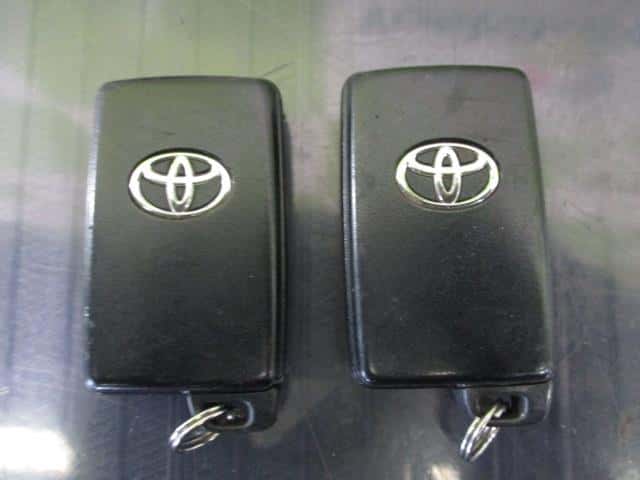 [Used]Keyless Entry Remote Control Key TOYOTA Vitz 2009 DBA-KSP90 - BE ...