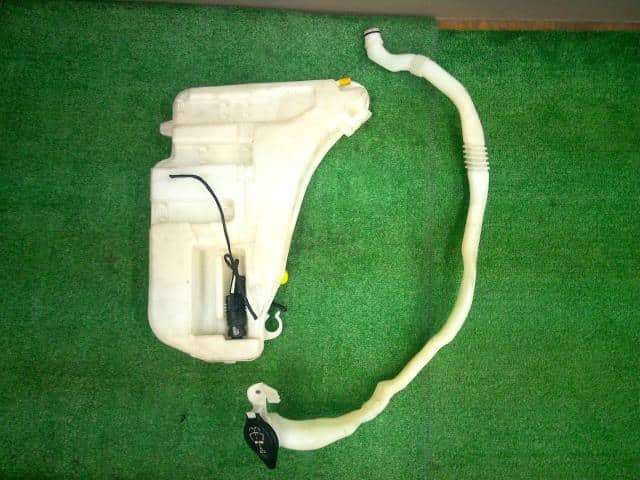 [Used]Windshield Washer Tank BMW 5 Series 2013 DBA-XG20 61667269667 ...