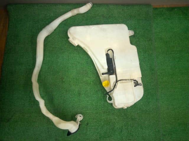 [Used]Windshield Washer Tank BMW 5 Series 2013 DBA-XG20 61667269667 ...