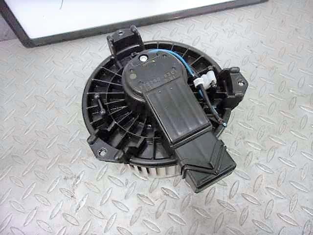 [Used]Blower Motor TOYOTA Vitz 2010 CBA-NCP95 8710352120 - BE FORWARD ...