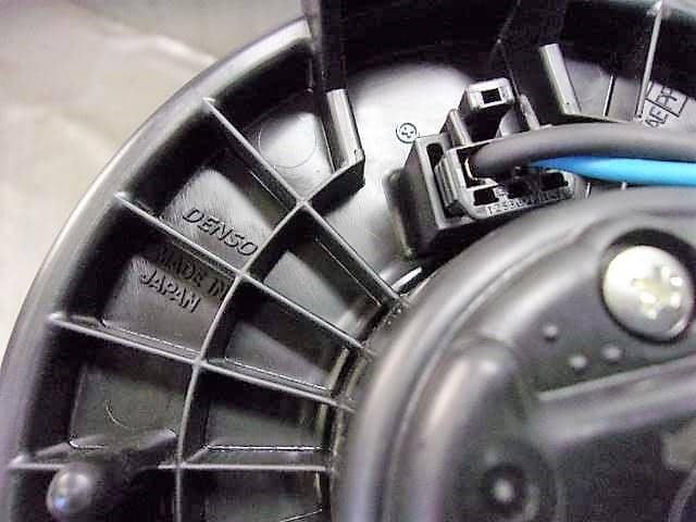 [Used]Blower Motor TOYOTA Vitz 2010 CBA-NCP95 8710352120 - BE FORWARD ...