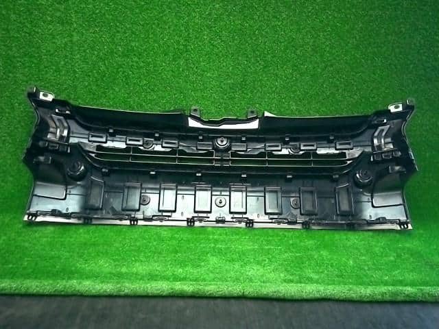 [Used]Radiator Grille TOYOTA Hiace 2019 QDF-GDH221K 5311226100 ...