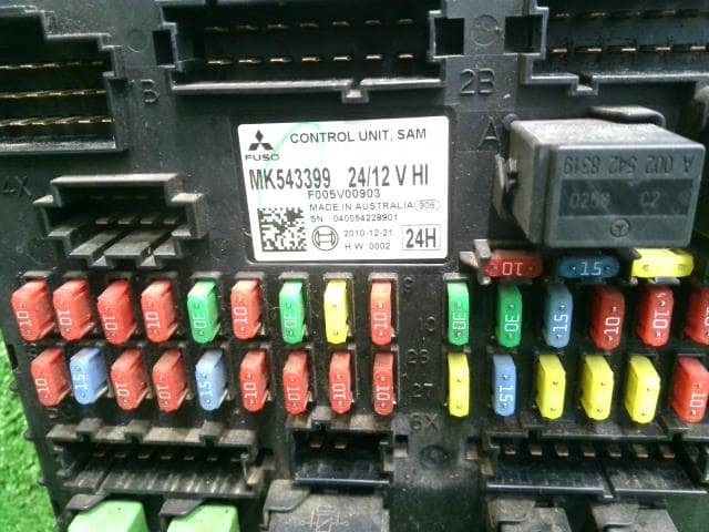 [Used]Control Unit Mitsubishi Fuso 2011 SKG-FBA20 MK543399 - BE FORWARD ...