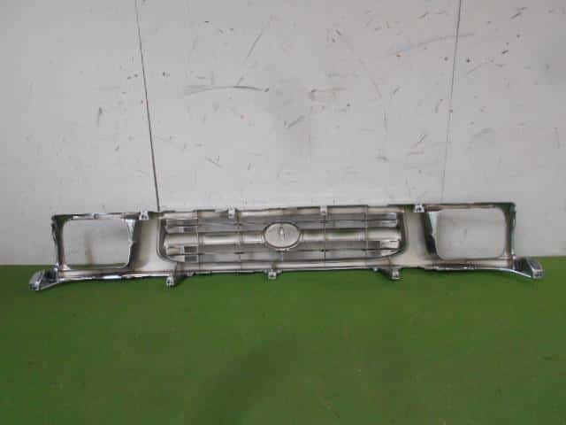 [Used]Radiator Grille TOYOTA Hilux 1997 KF-LN147 5311135380 - BE ...