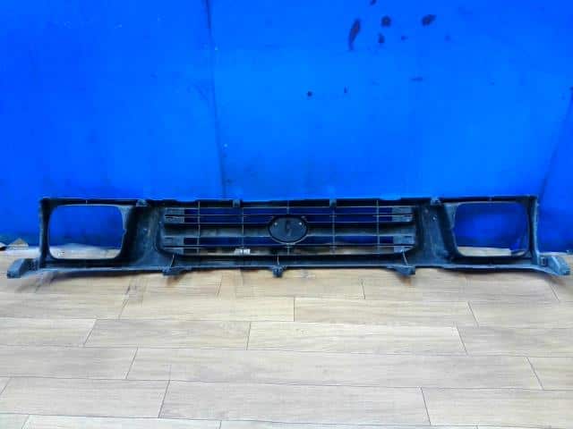 [Used]Radiator Grille TOYOTA Hilux 2002 KF-LN167 5311135370 - BE ...