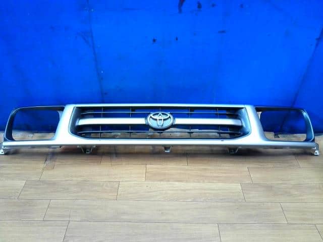 [Used]Radiator Grille TOYOTA Hilux 2002 KF-LN167 5311135370 - BE ...