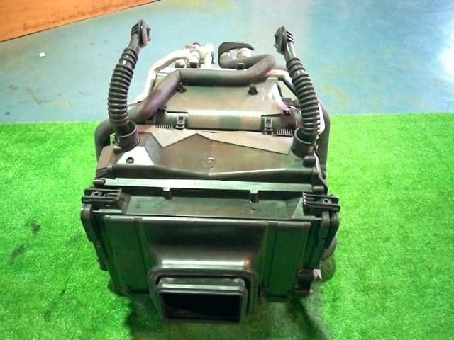 [Used]Air Conditioner Assembly AUDI Audi r8 2011 ABA-42BUJF 4F0820103 ...