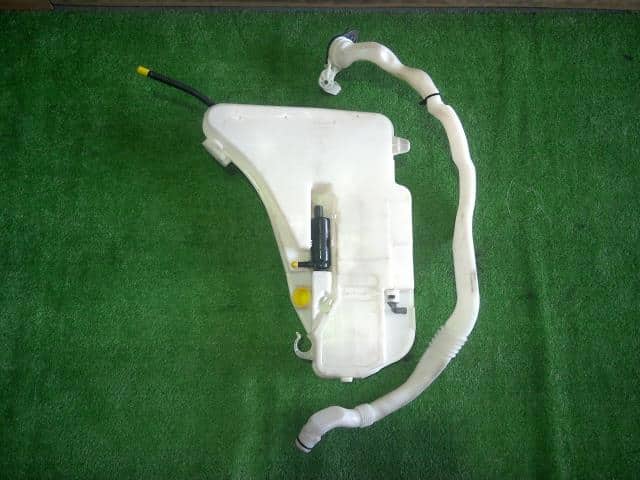 [Used]Windshield Washer Tank BMW 5 Series 2012 DBA-XG20 61667269667 ...