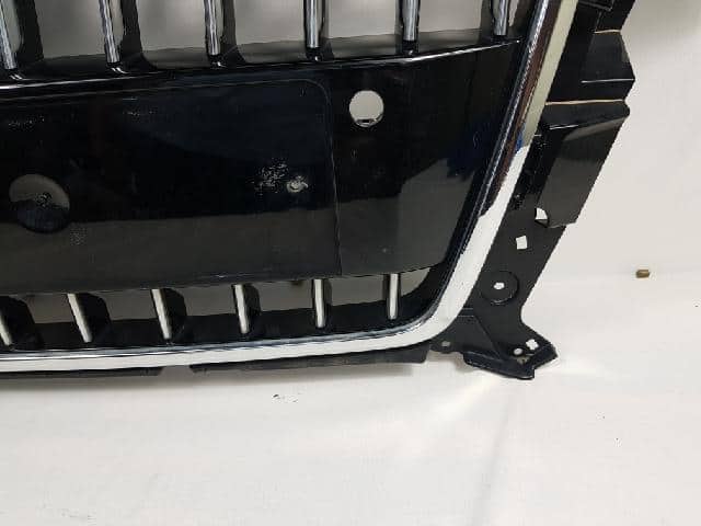 [Used] Radiator Grille AUDI Q5 2015 8R0 853 651 - BE FORWARD Auto Parts