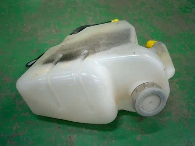 [Used]Coolant Tank MITSUBISHI Canter 2006 PA-FD70BB ME402056 - BE ...