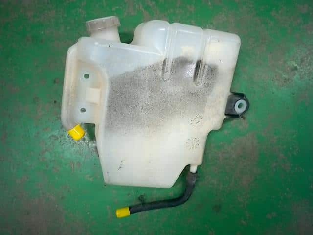 [Used]Coolant Tank MITSUBISHI Canter 2006 PA-FD70BB ME402056 - BE ...