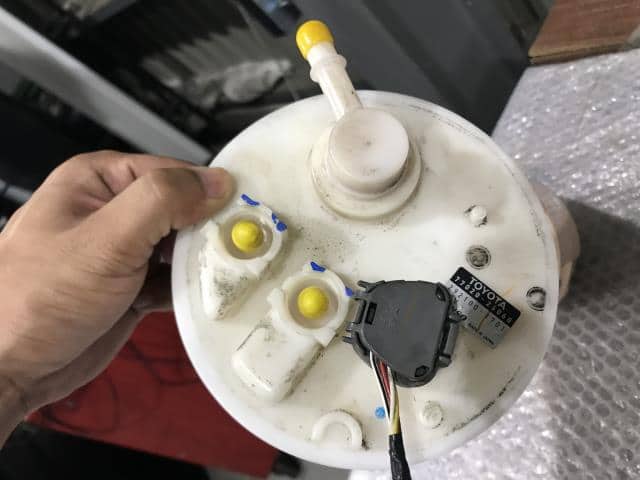 [Used]Fuel Pump TOYOTA Hiace 2016 CBA-TRH214W 2322075221 7702426030 ...