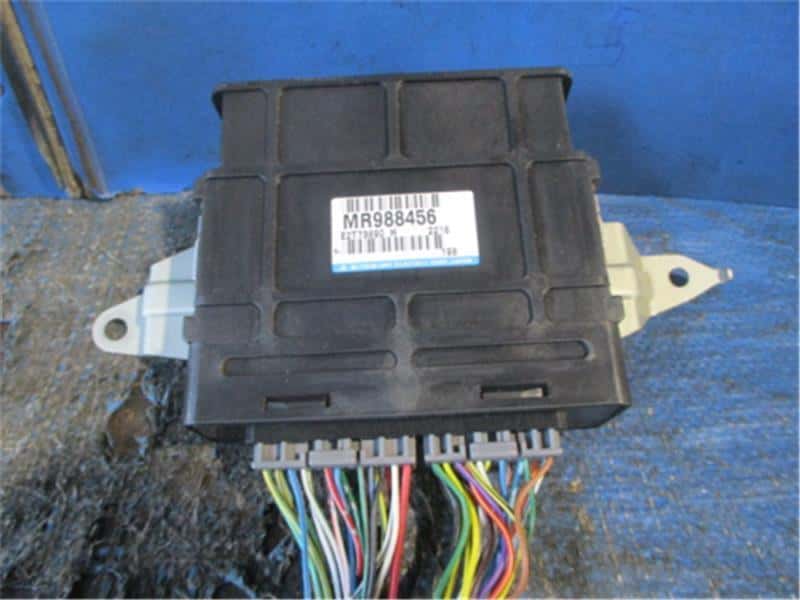 [Used]Engine Control Unit / ECU MITSUBISHI Minicab Truck 2002 GD-U61T ...